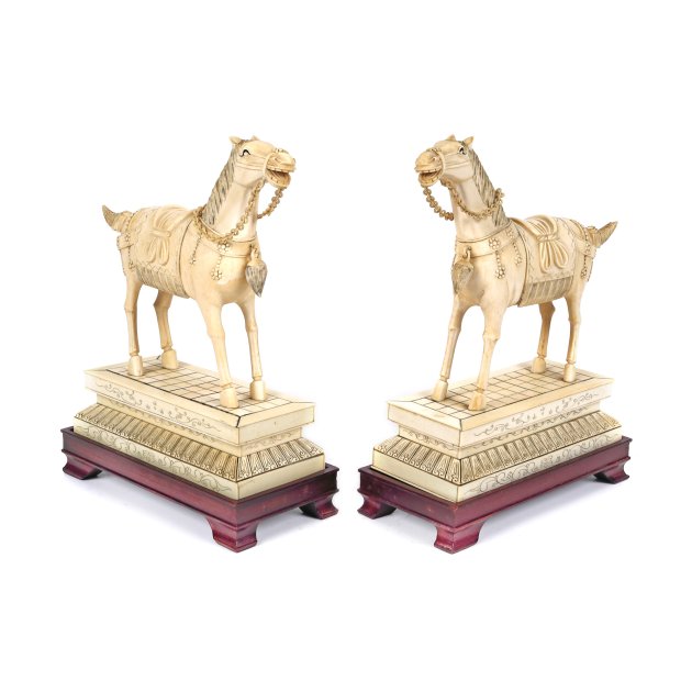 Set of two ivory statue, representing two horses, Qing Dynasty period ...