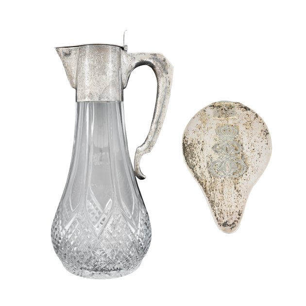 Carafă din cristal și argint cu cifrul Reginei Elisabeta a României pe ...