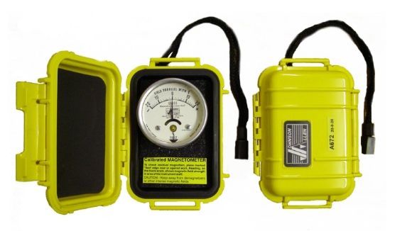 Residual Magnetic Field Deflection Magnetometer