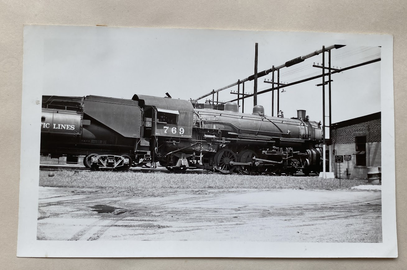 Railroad Photographs: Vintage Images Of Southern Pacific Steam Engines, C.1940-1960. - Auction ...