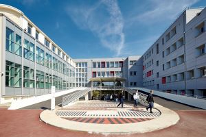 EPF Paris-Cachan : École d'Ingénieur·e·s·généralistes : découvrez l'école