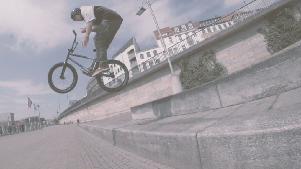 Oilslick – How it’s done - freedombmx