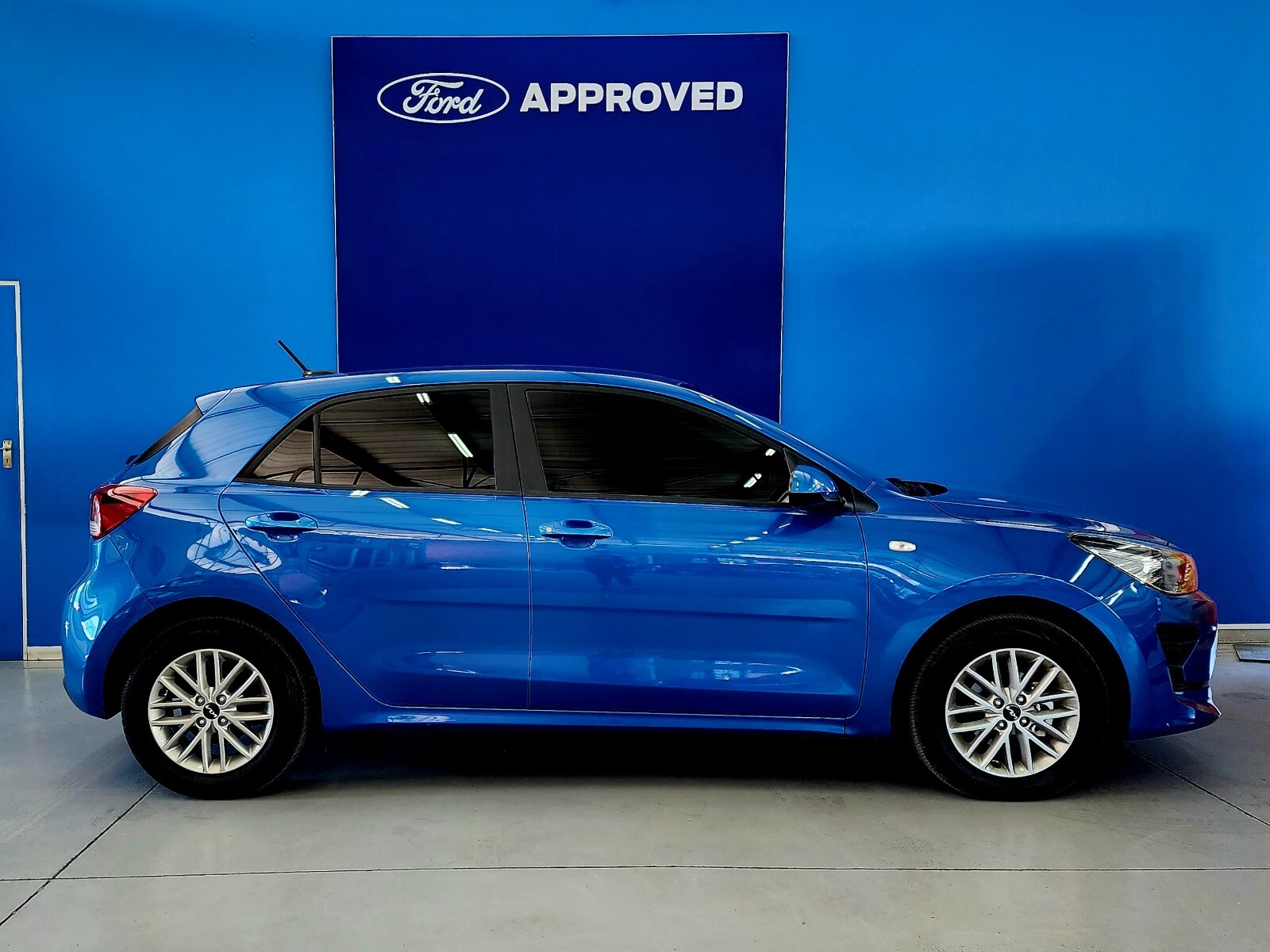 Kia Rio VI 1.4 LS 5 Door Auto for sale - R 319 900 | Carfind.co.za