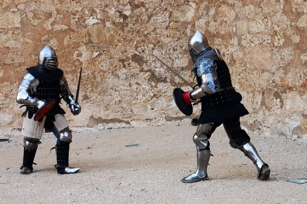 383 - BUHURT, THE ART OF MEDIEVAL COMBAT