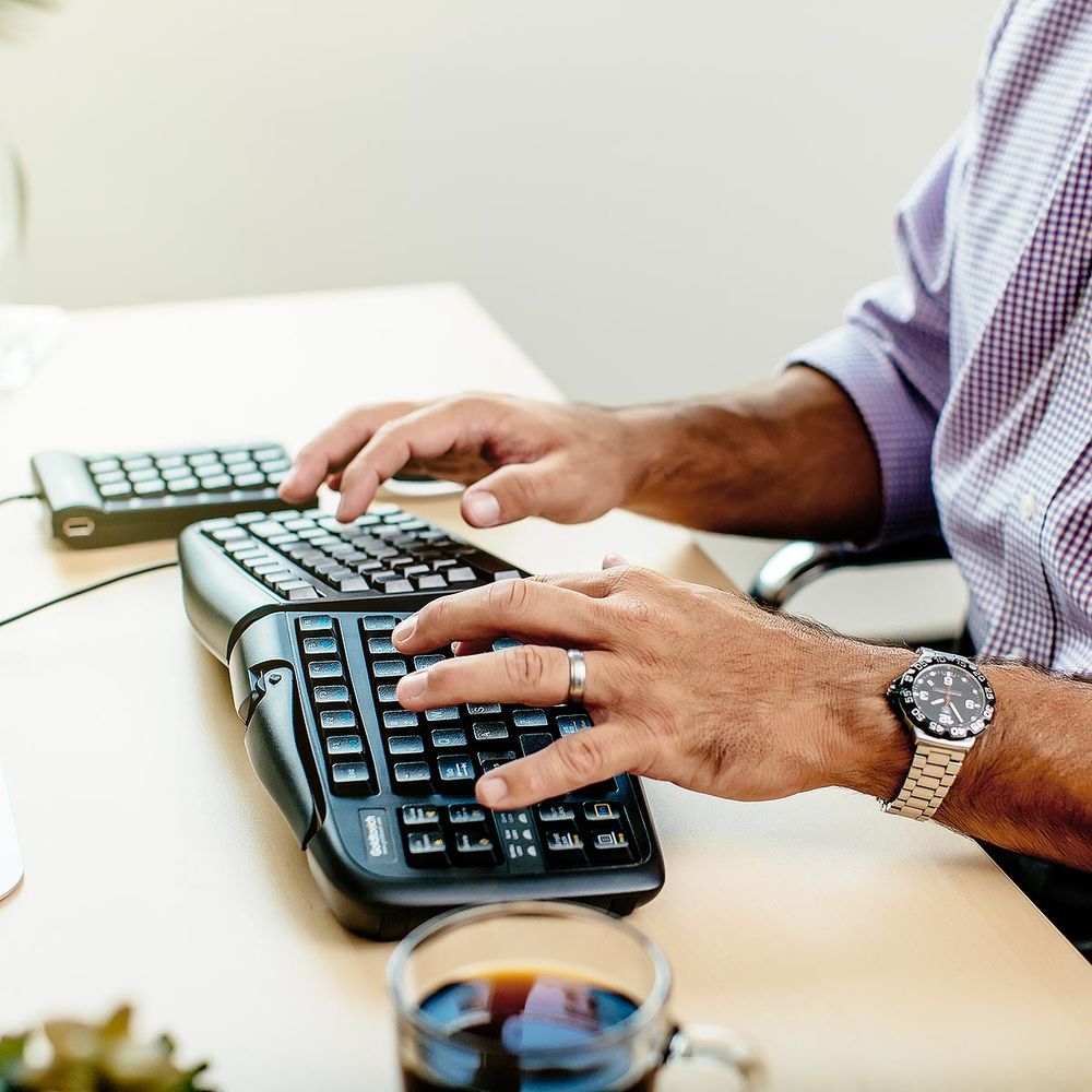 Goldtouch V2 Adjustable Keyboard