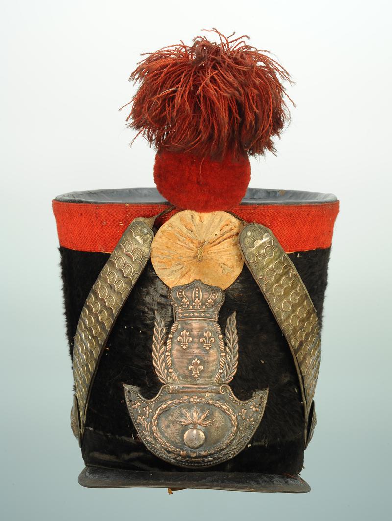 SHAKO DE GRENADIER DE LA GARDE NATIONALE, TYPE 1815, RESTAURATION.