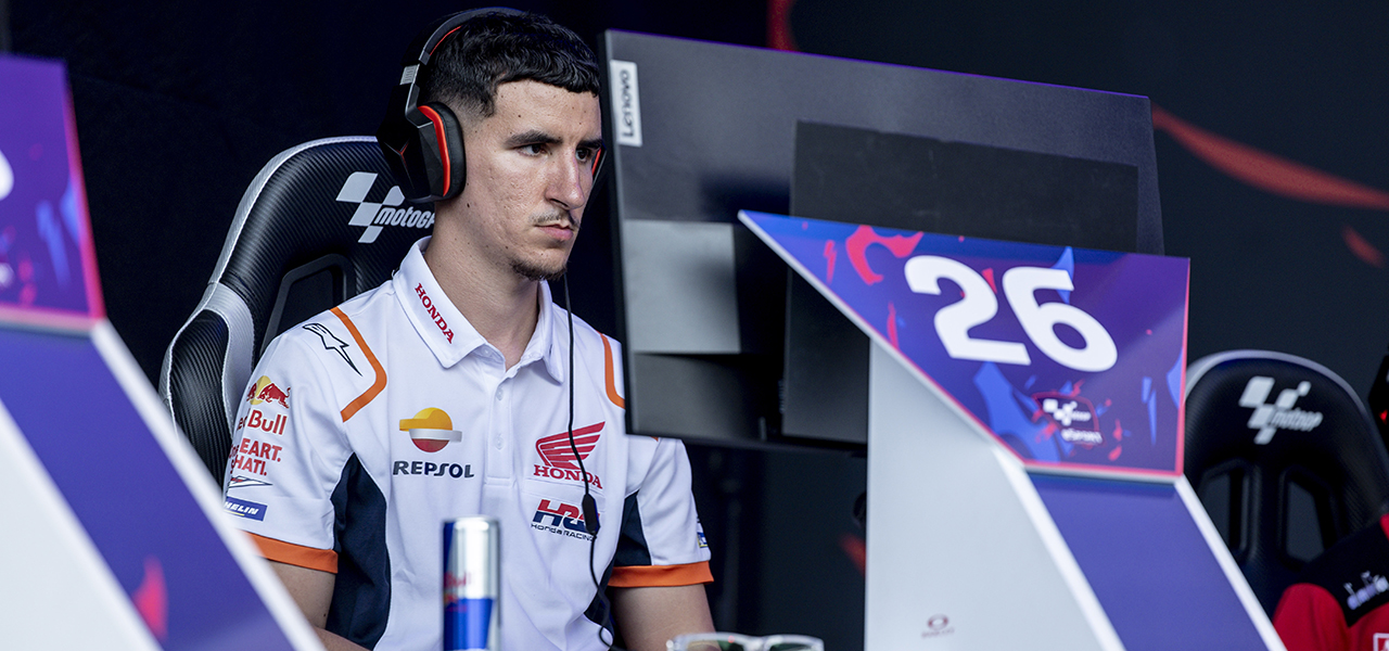 Adriaan_26 closes in on eSport championship lead - Box Repsol