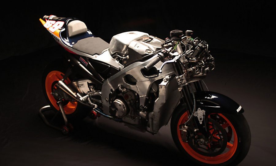 The Honda RC211V The dawn of a new era - Box Repsol