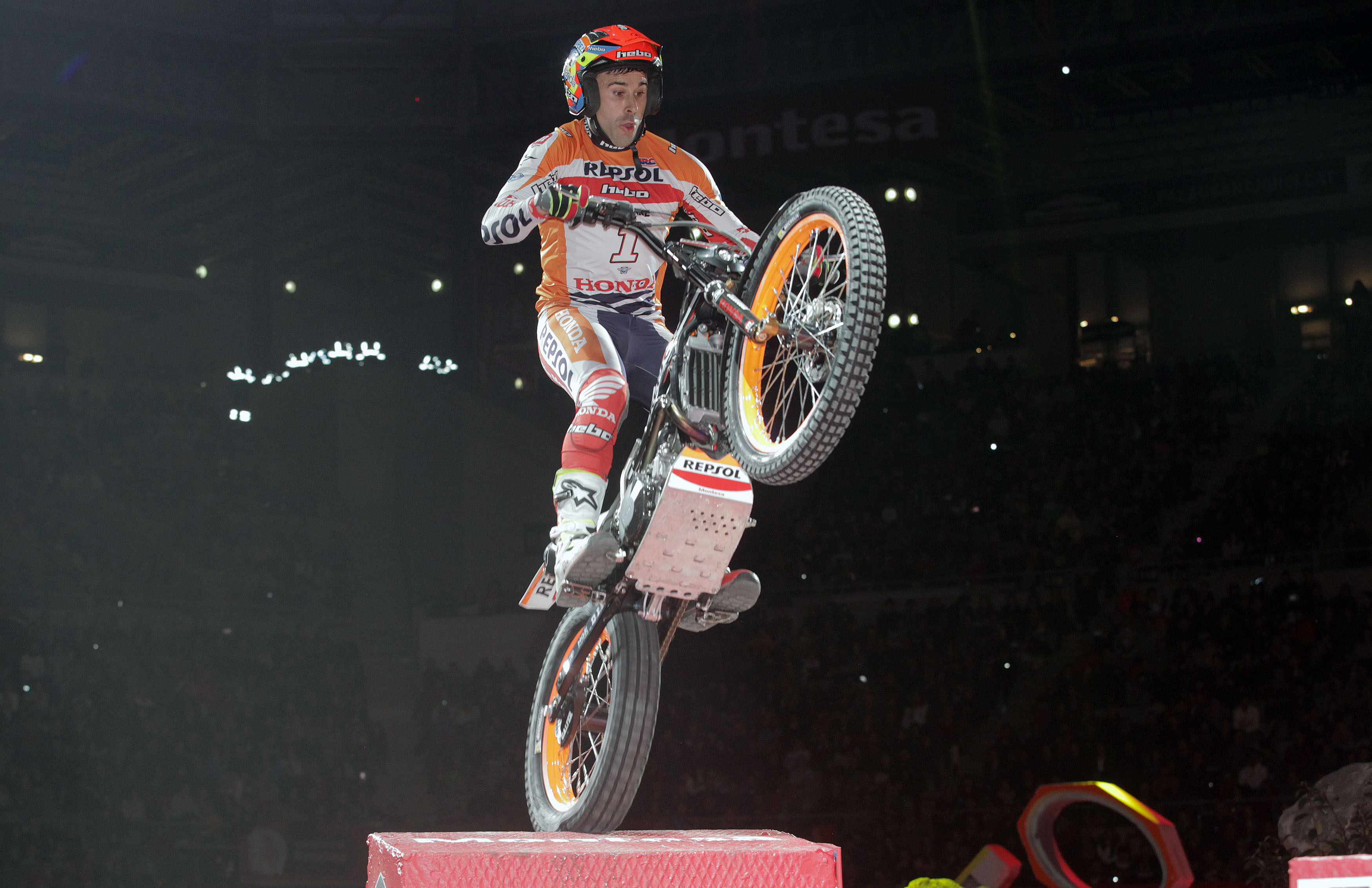 Toni Bou takes his fifth win of the season ‘at home’ - Box Repsol