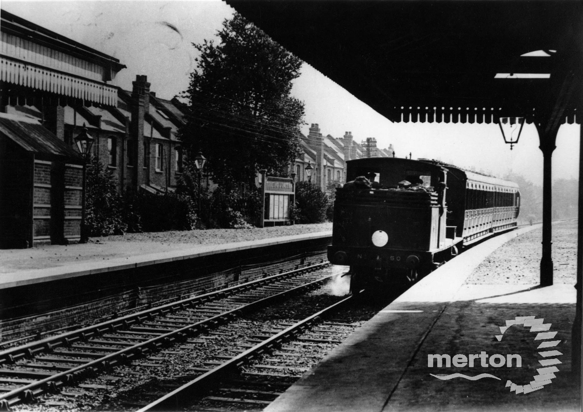 Train at Tooting Junction Station - Merton Memories Photographic Archive