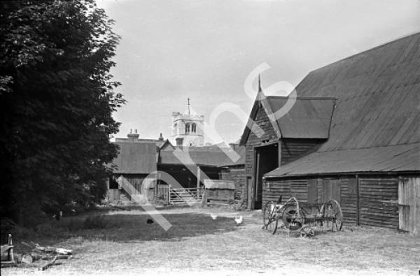 1947 The Yard of Tithe Farm Houghton Regis - Houghton Regis Heritage ...