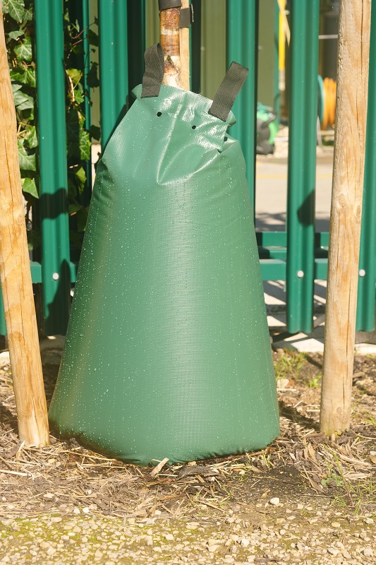 Green-tech provides new irrigation bags for Kensington roof terraces ...