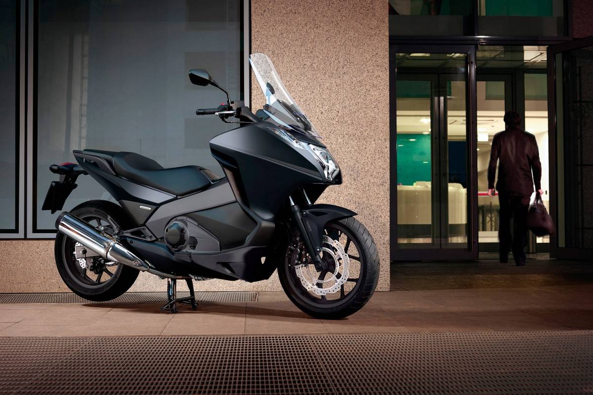 Honda Integra - Precio, fotos, ficha técnica y motos rivales