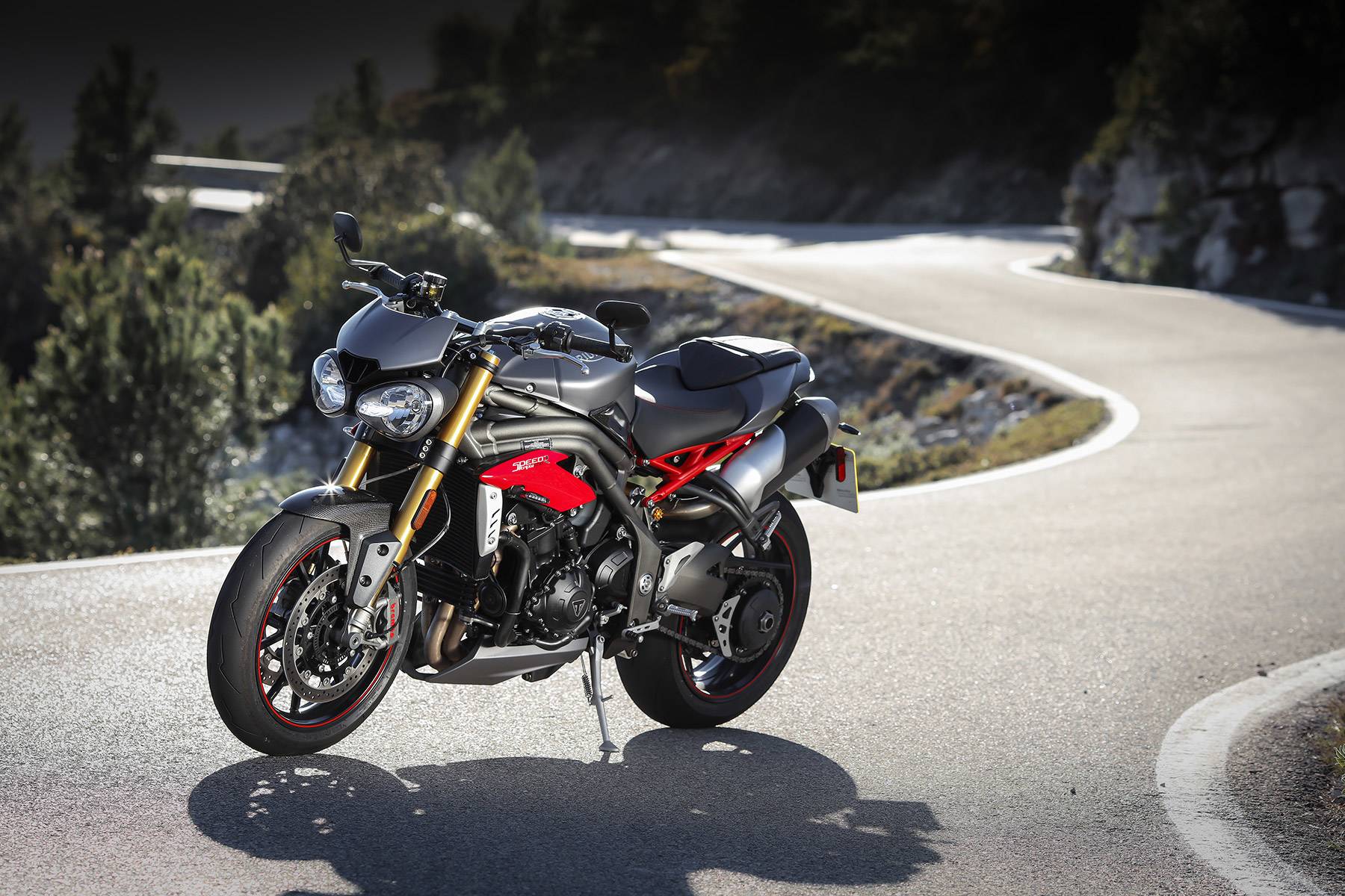 Prueba Triumph Speed Triple R 2016 - Motorbike Magazine