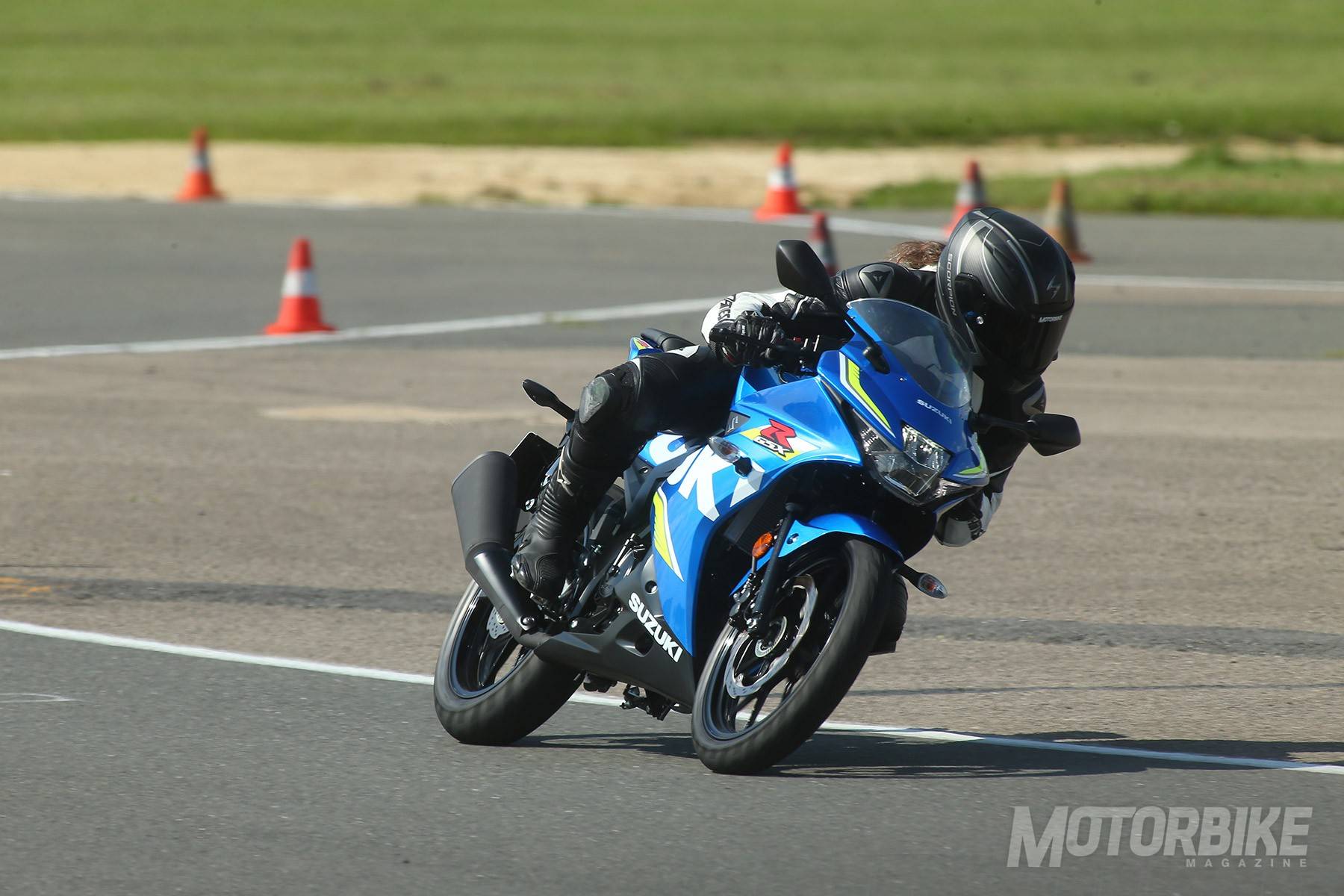 Prueba Suzuki GSX-R125 2017 en circuito - Motorbike Magazine