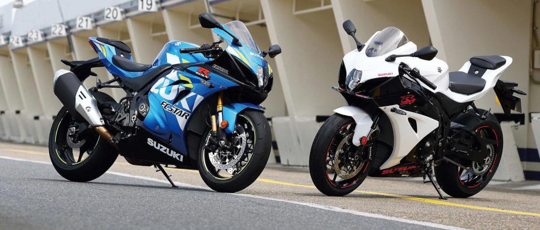 Motos pisteras: suzuky azul y blanca