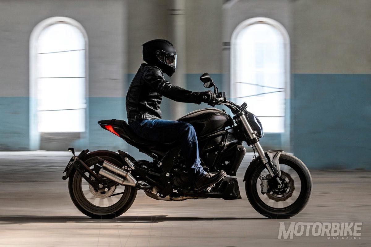 Benelli 502C 2019: Presentada la mini-Diavel - Motorbike Magazine