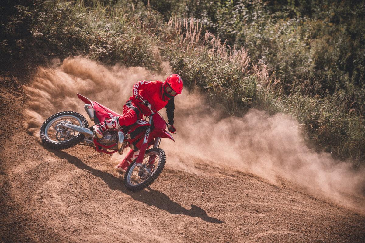 GasGas MC 125 2021 - Precio, fotos, ficha técnica y motos rivales