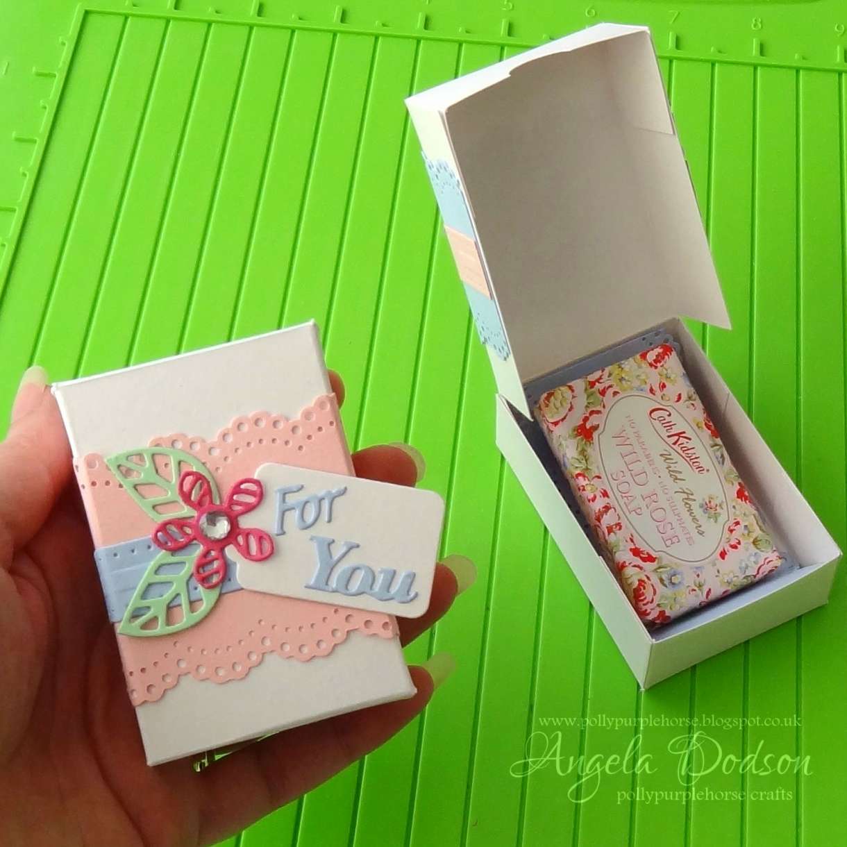 How to Make Mini Gift Boxes - A simple Tutorial