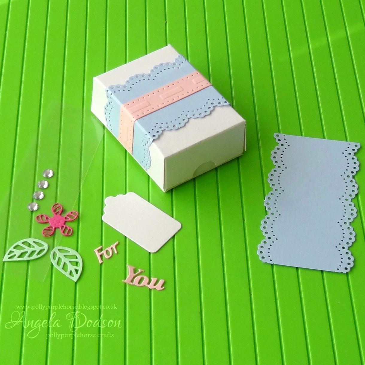 How to Make Mini Gift Boxes - A simple Tutorial