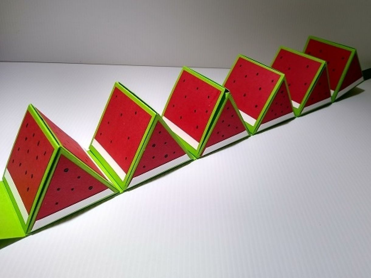 Hexagonal Roll-Up Watermelon Gift Box