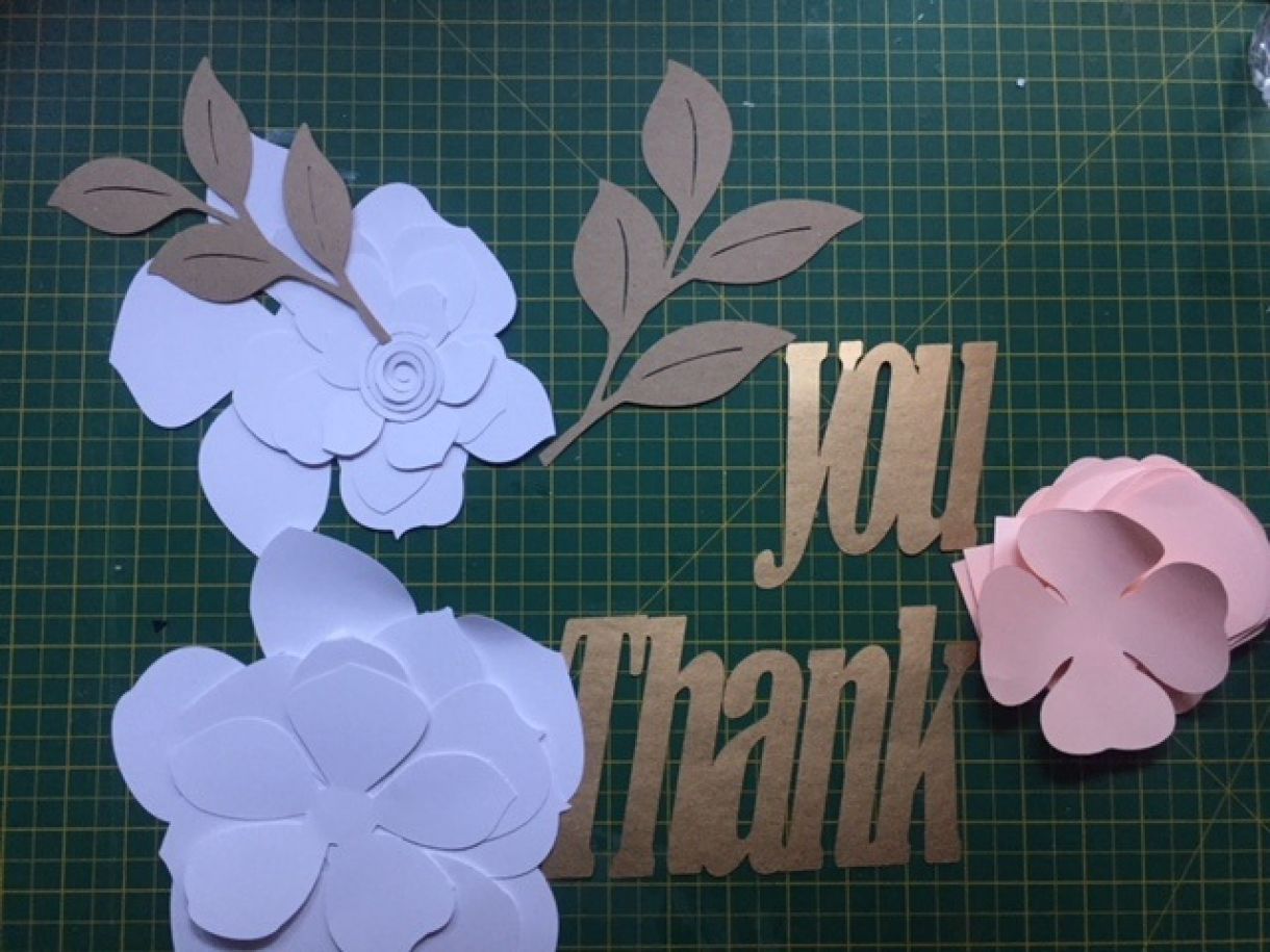Creating a Teacher's Thank You Board