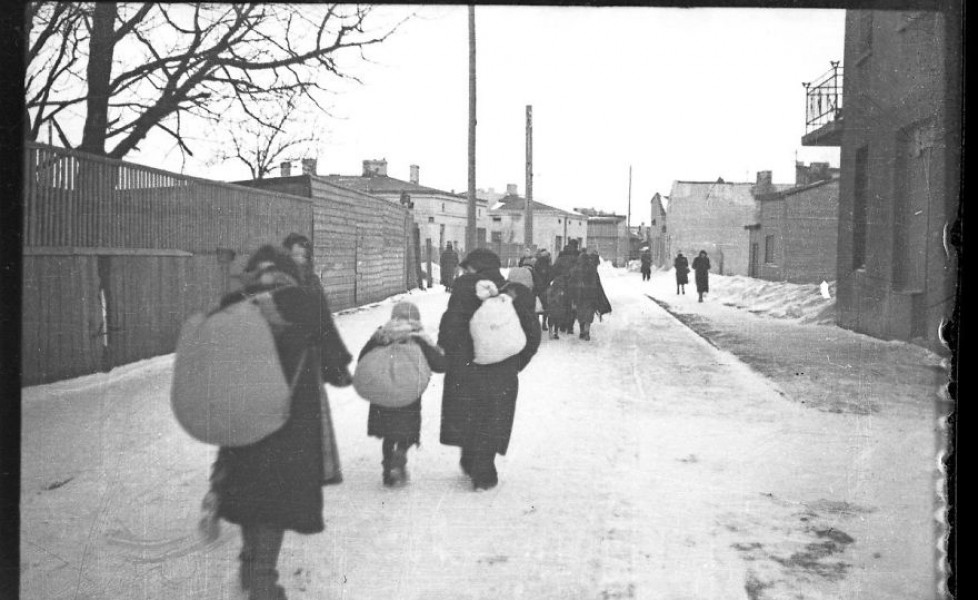 Le immagini scattate di nascosto da un fotografo polacco durante l ...