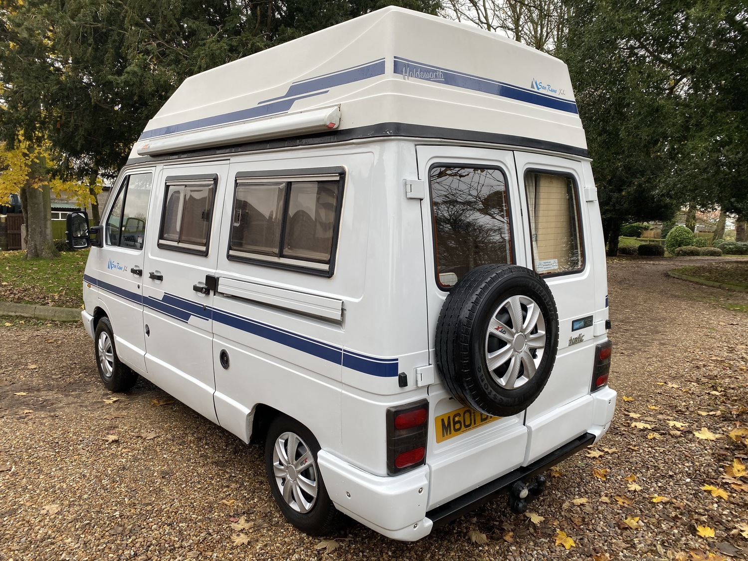 Holdsworth San Remo XL 2 Berth Camper Van Renault Trafic 1995 - Only ...
