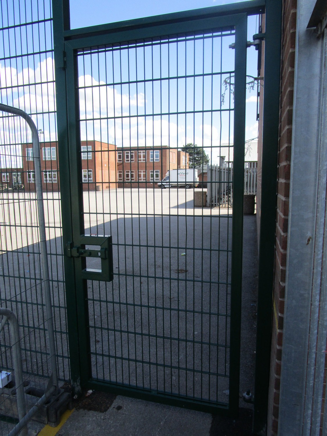 1800mm high Single Twinwire gates | Fencing Direct | Steel Railing ...
