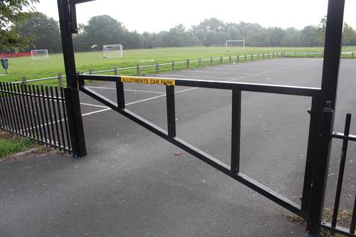 1000mm high Single Car Park Barrier | Fencing Direct | Steel Railing ...