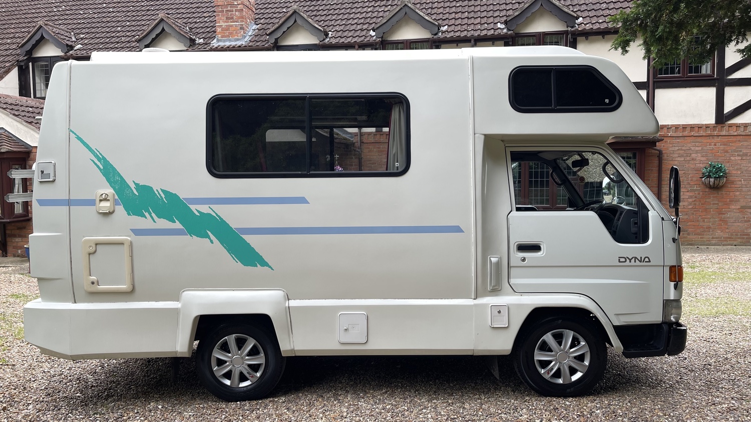 Toyota Dyna Motorhome 4 Berth 2.8TD Automatic 70330 miles 1997 Model ...
