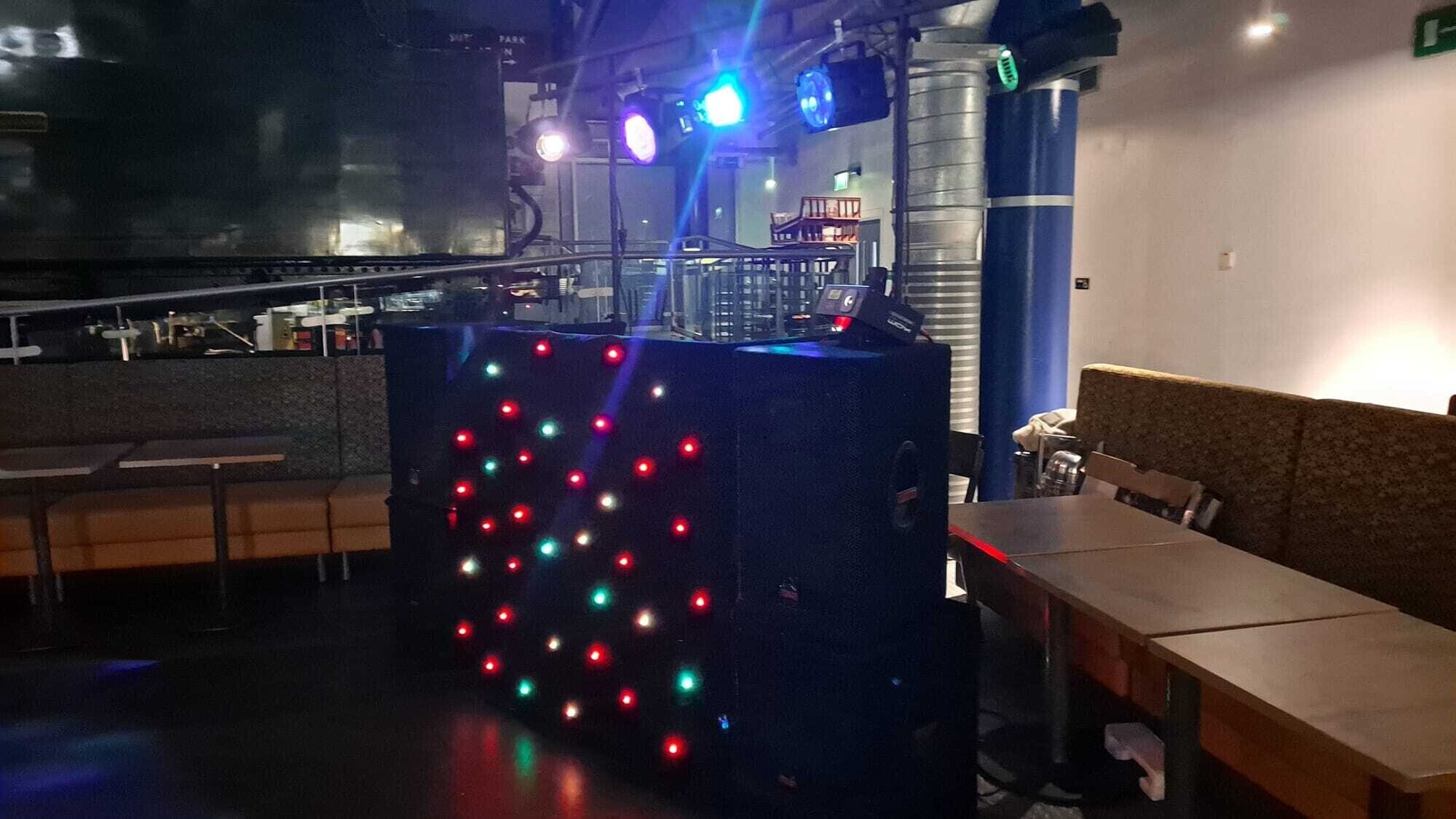 DJ Nigel Packages | TRAX Disco Roadshow | Mobile Disco Derby | Mobile ...