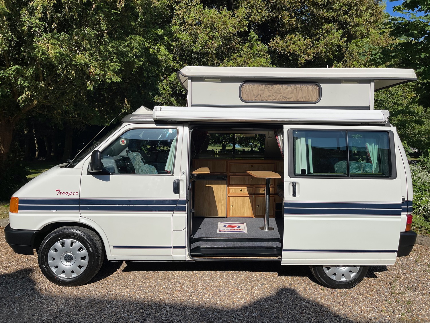 Autosleeper Trooper VW Transporter T4 Camper Van 4 Berth 1995 Petrol 2. ...