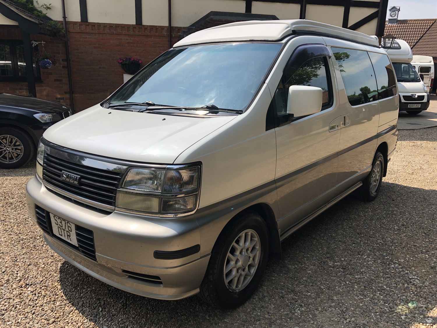 Isuzu Fargo Filly (Nissan Elgrand) Camper Van 3.1TD Automatic - 2 Berth ...