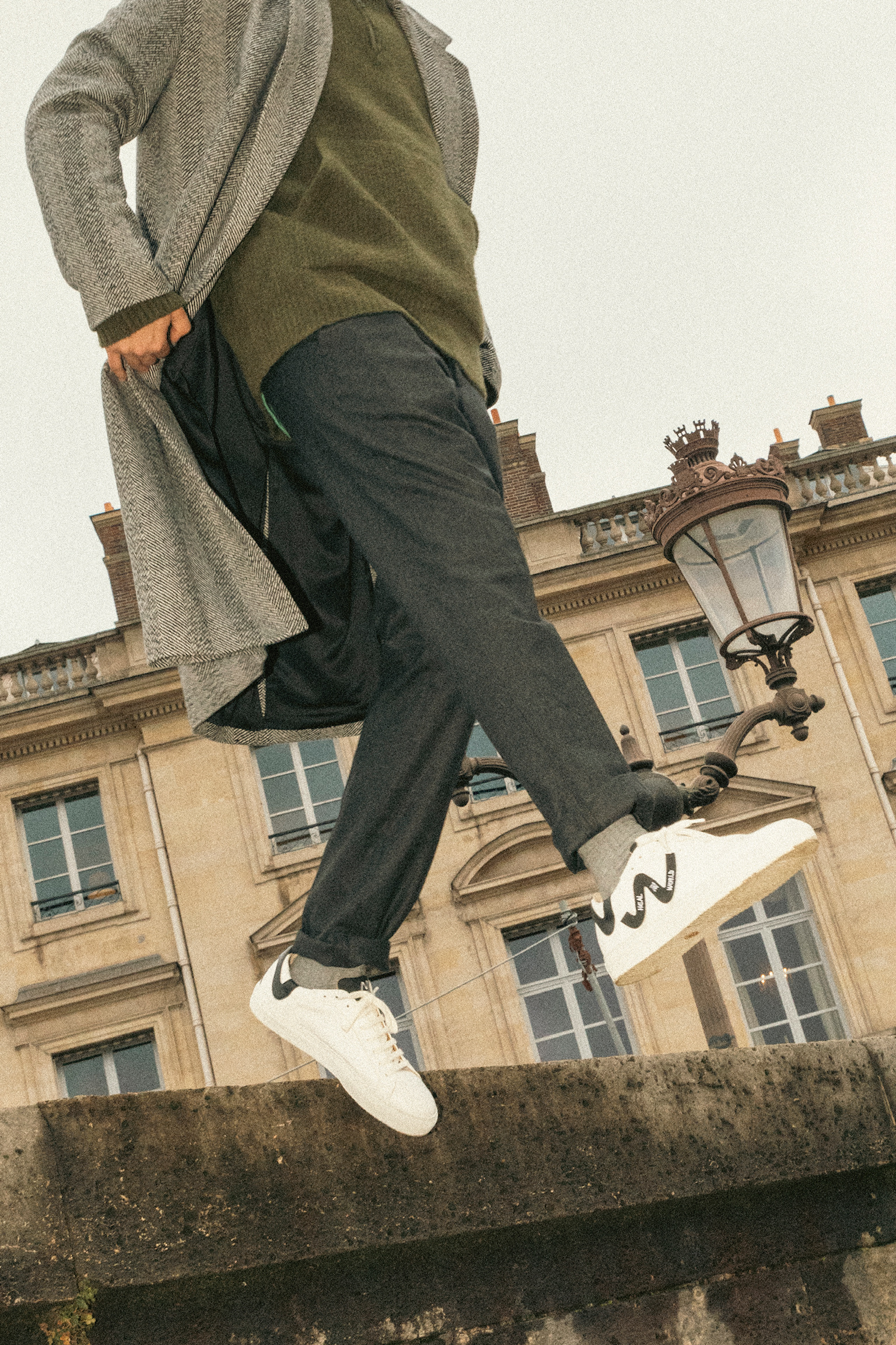 Mood Walk 👟🌽💬