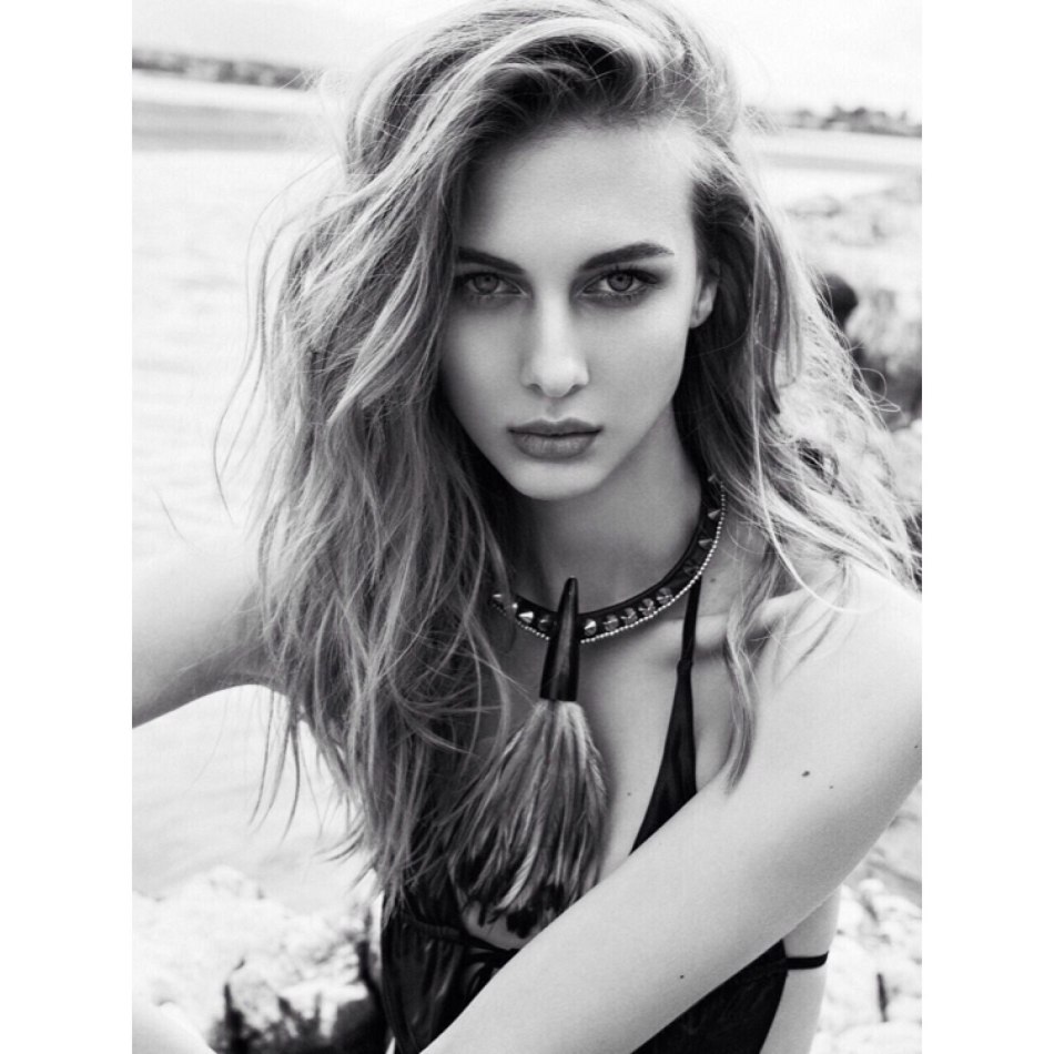 LEA GOBO | Women Mainboard | Beautiful model working in London ...