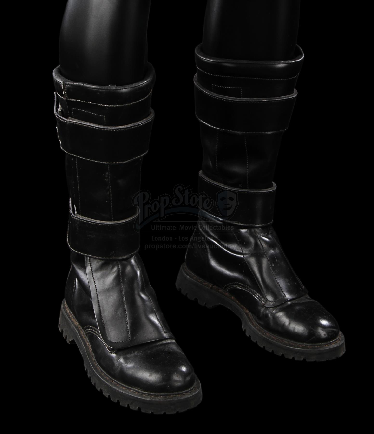 THE FIFTH ELEMENT (1997) - Fhloston Paradise Sailor Costume - Current price: £800