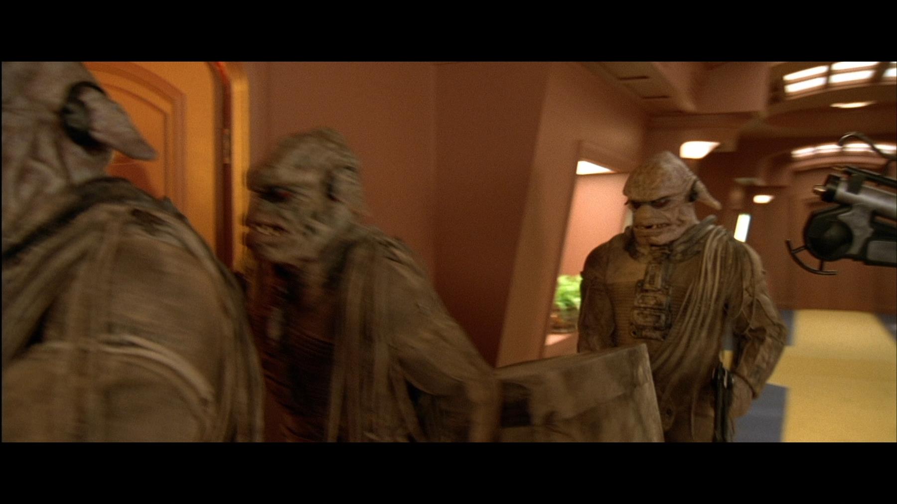 THE FIFTH ELEMENT (1997) - Complete Mangalore Costume - Current price ...