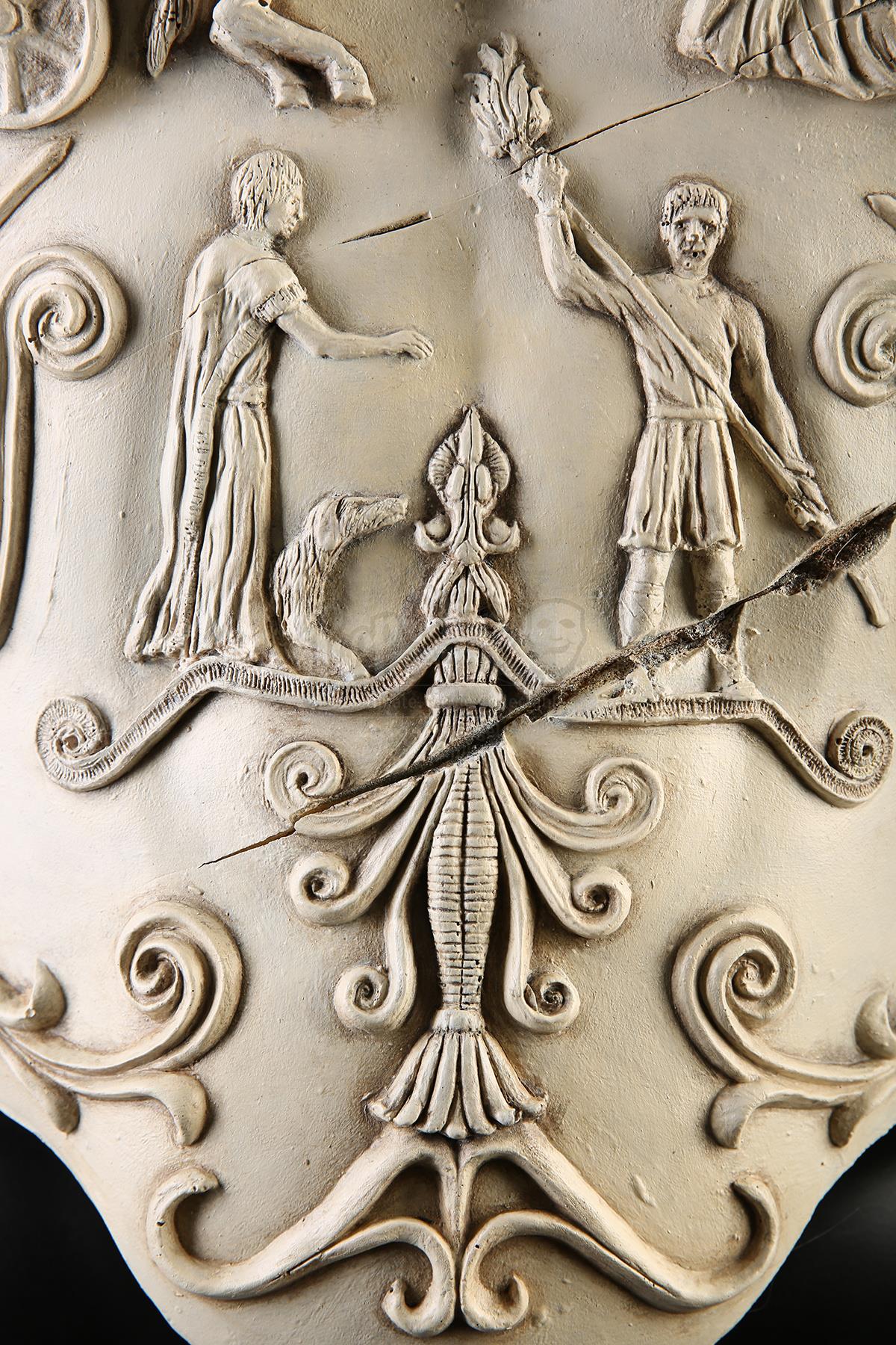 GLADIATOR (2000) - Commodus' (Joaquin Phoenix) Arena Armour - Current ...