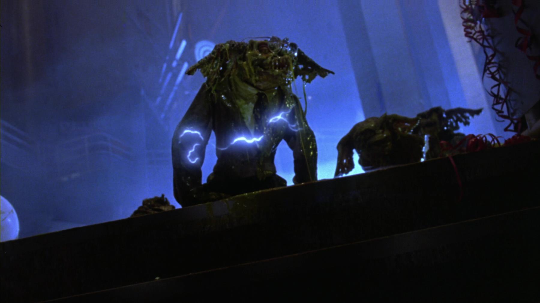 GREMLINS 2: THE NEW BATCH (1990) - Melting Gremlin Cable-Controlled ...