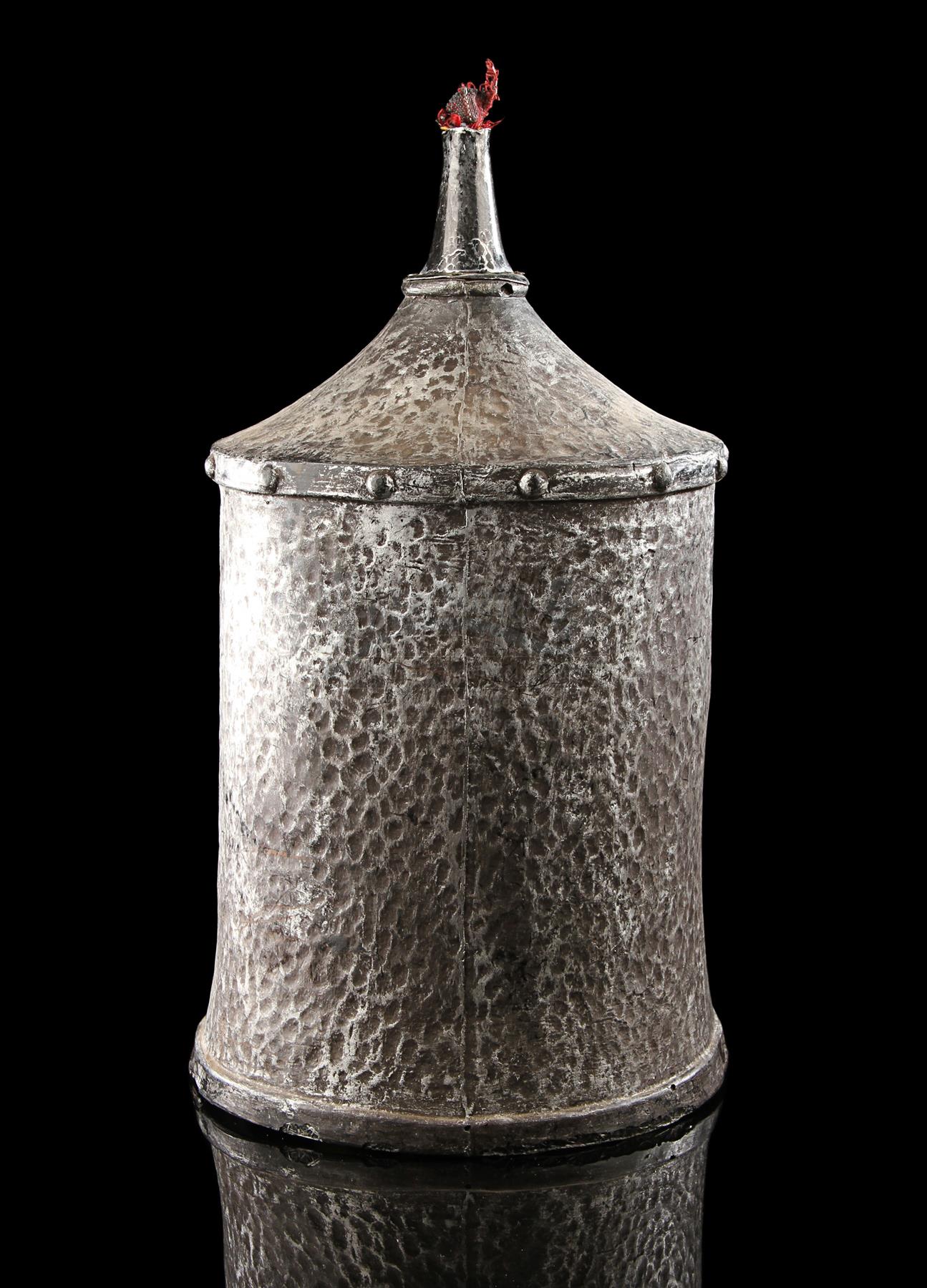 MONTY PYTHON AND THE HOLY GRAIL (1975) - Knights Of The Round Table ...