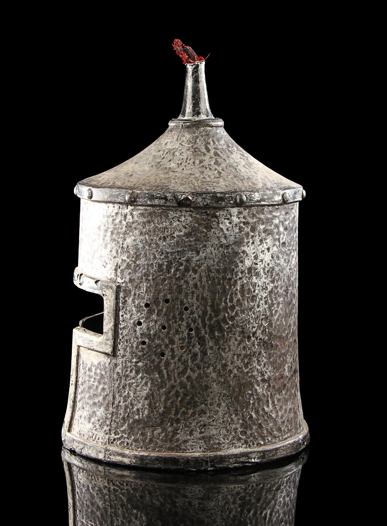 MONTY PYTHON AND THE HOLY GRAIL (1975) - Knights Of The Round Table ...