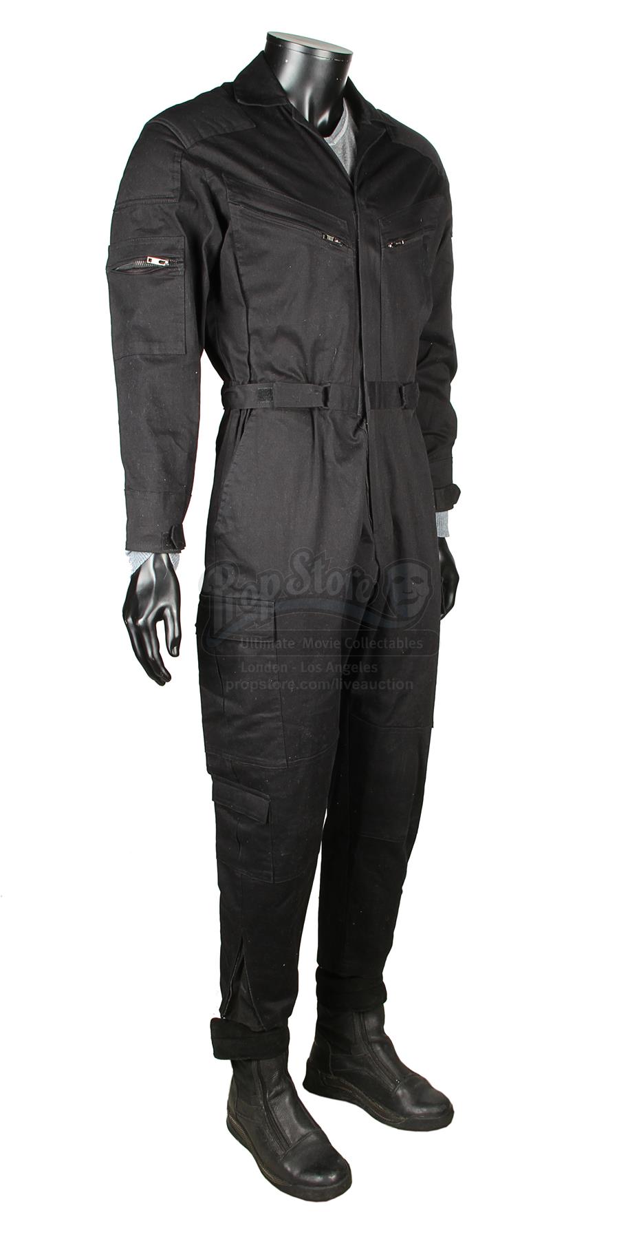 THE ONE (2001) - Gabe Law/Gabriel Yulaw's (Jet Li) Costumes - Current ...