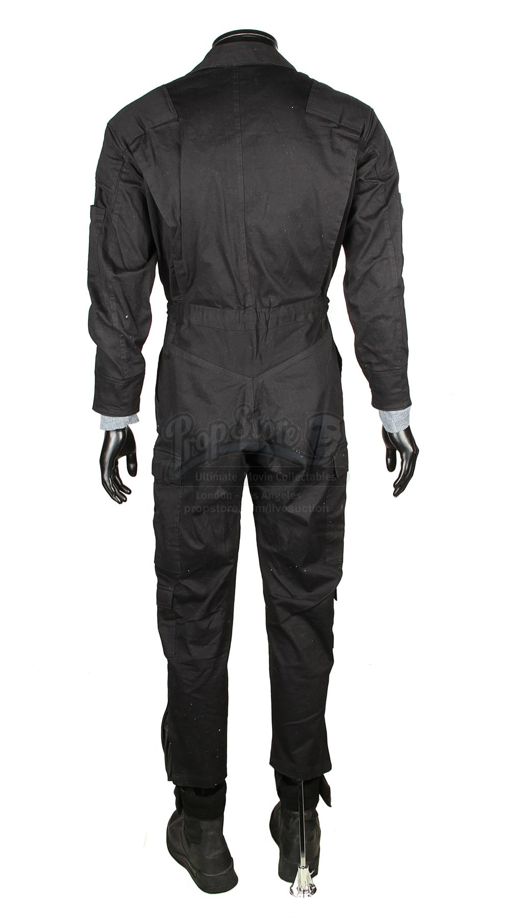 THE ONE (2001) - Gabe Law/Gabriel Yulaw's (Jet Li) Costumes - Current ...