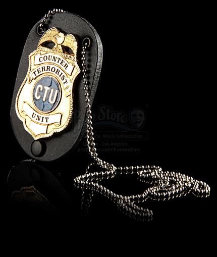24 (TV 2001-2010) - Jack Bauer's (Kiefer Sutherland) CTU Badge ...