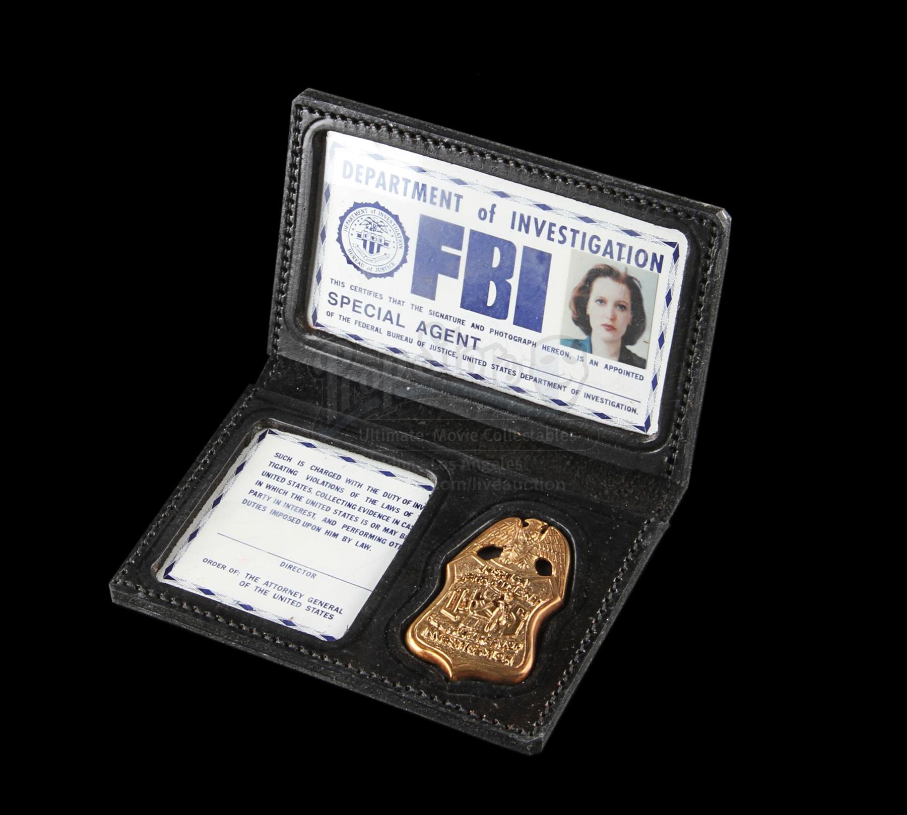 THE X-FILES (1993-2002) - Dana Scully's (Gillian Anderson) FBI Photo ID ...