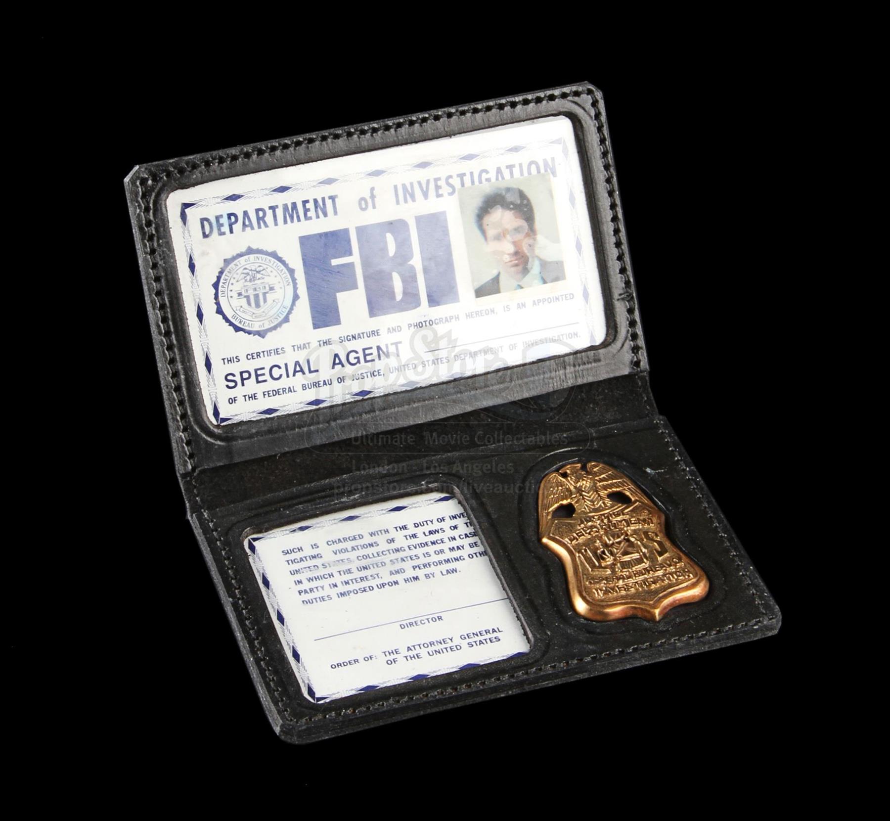 THE X-FILES (1993-2002) - Fox Mulder's (David Duchovny) FBI Photo ID ...