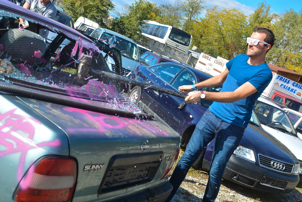 Car Smash | Activité EVG | Crazy-EVG