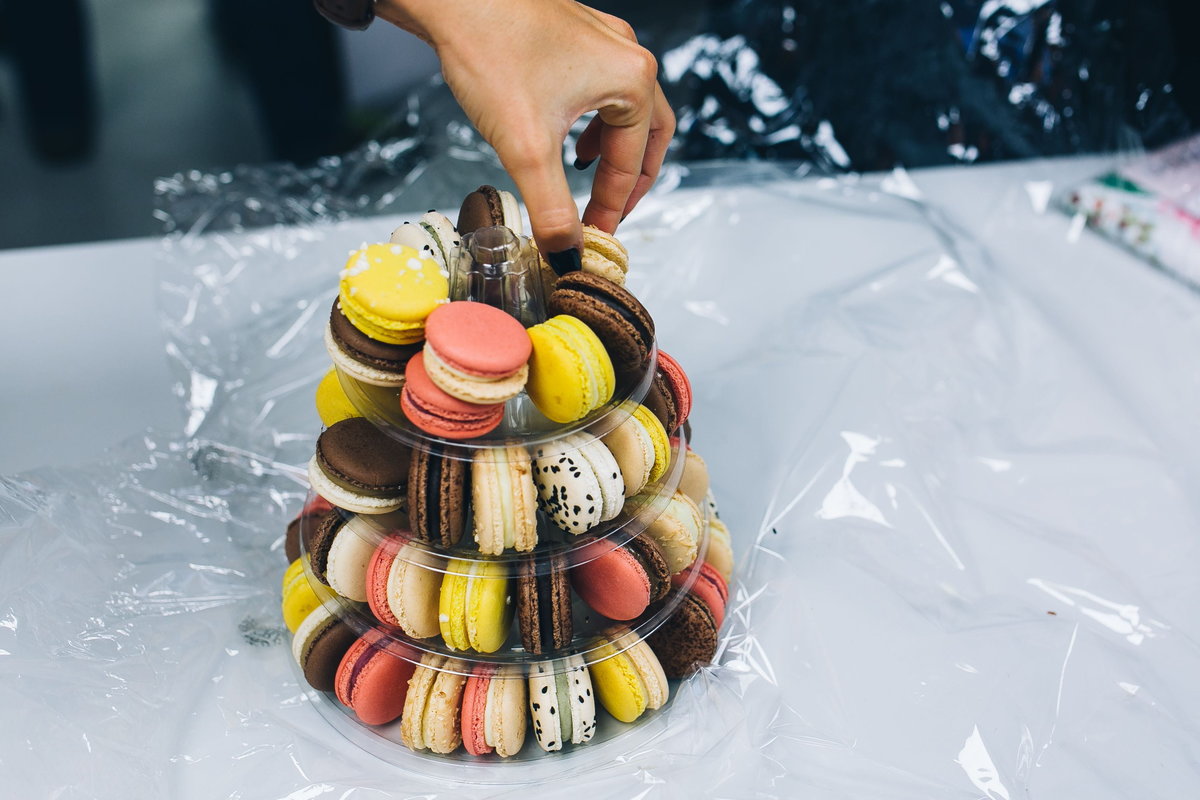 Macaron Decorating London Hen Do ideas | Maximise