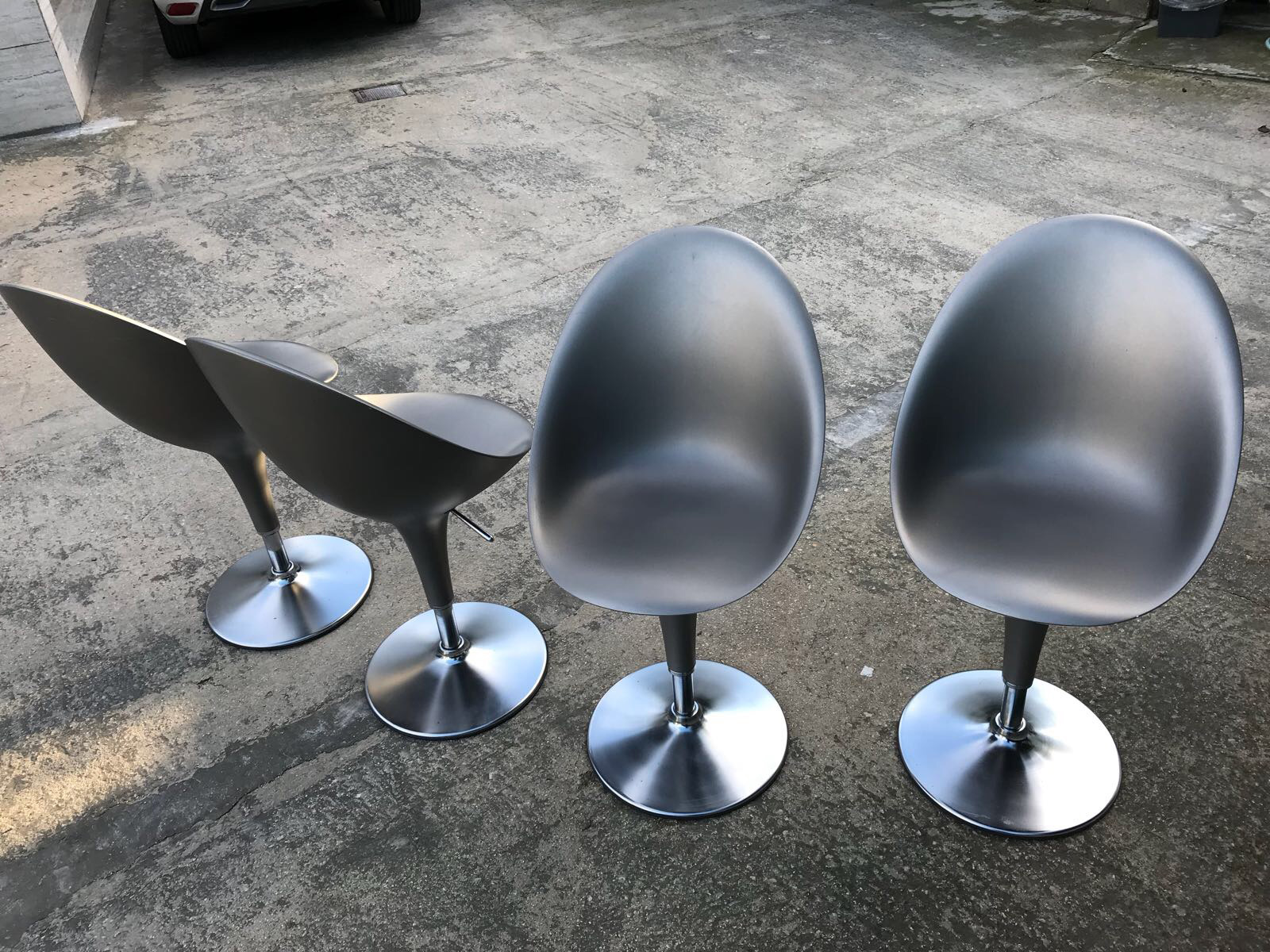 Set Bombo (4 stools, 1 table), Magis - Deesup